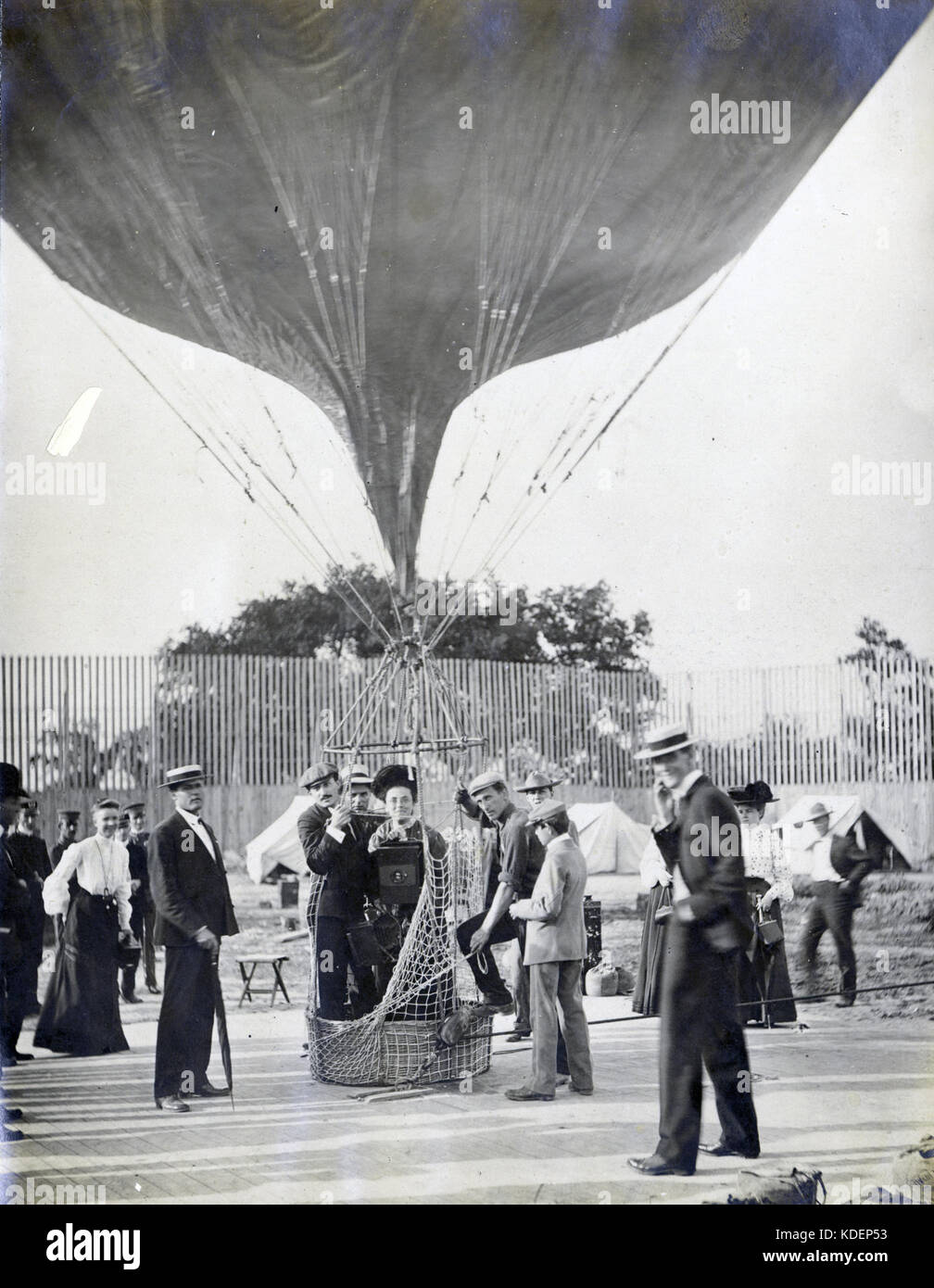 Mr. Lazarnick and Mrs. Jessie Tarbox Beals about to ascend in a captive ...