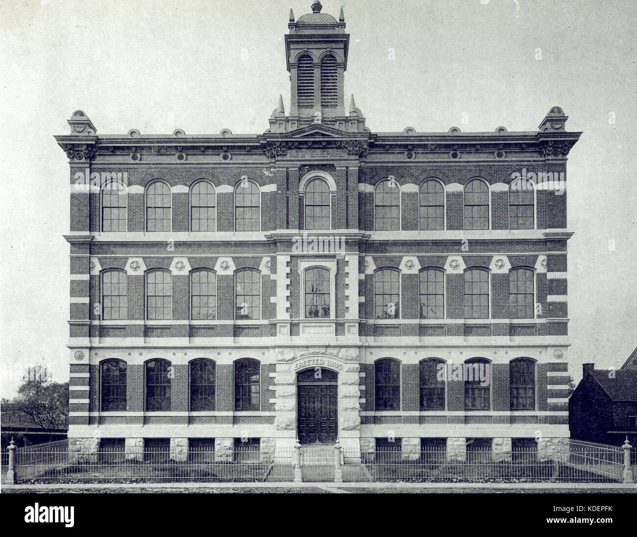 Shepard School. Capital Avenue near Miami Street Stock Photo - Alamy