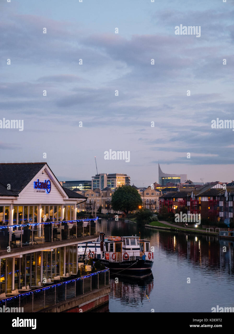Island Bar and Restaurant Viewed from Caversham Bridge, River Thames ...