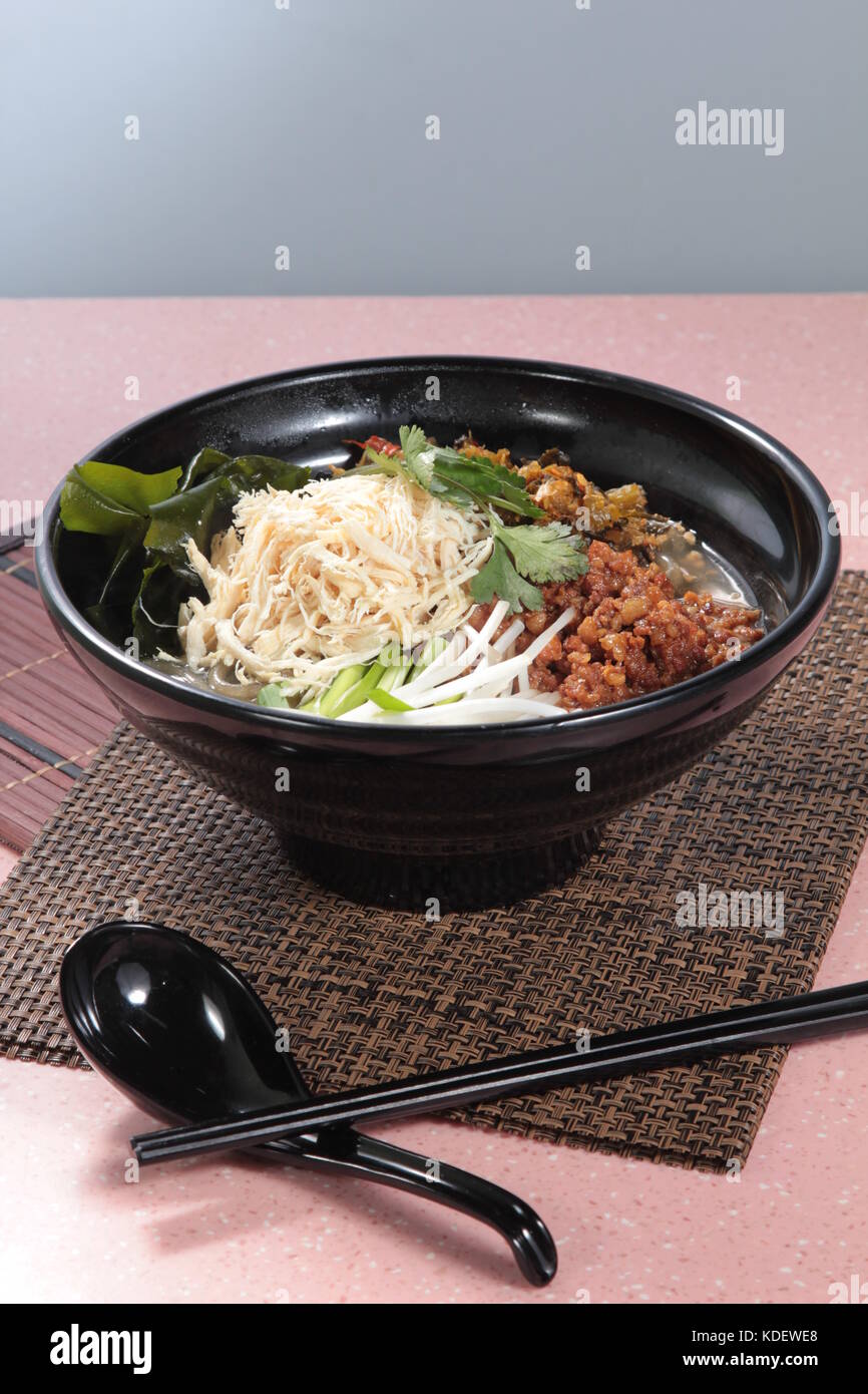 dried noodles cuisine Stock Photo - Alamy