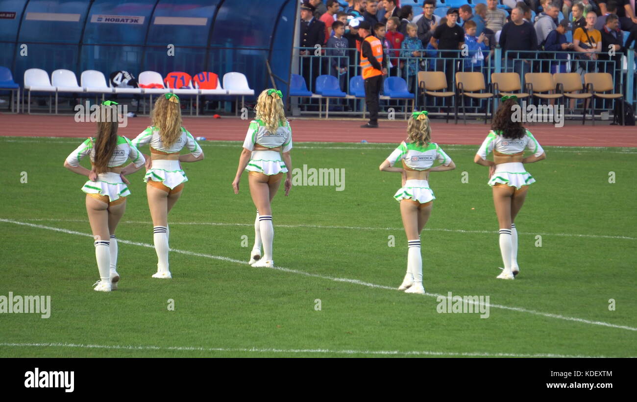 KURSK, RUSSIA - SEP 20, 2017 : the speech of the cheerleaders in the ...