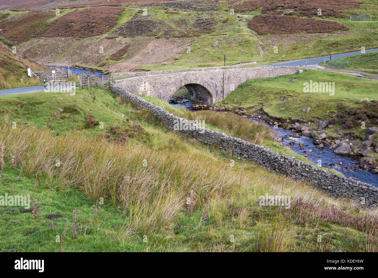 Surrender bridge and Mill Gill in the hills above Reeth in Swaledale ...
