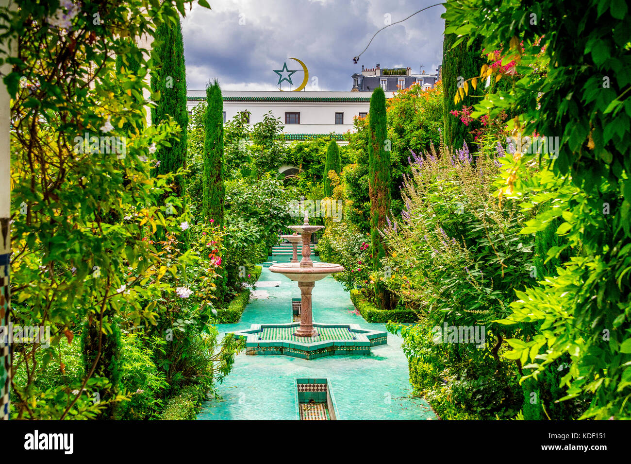 The grande mosquee de paris hi-res stock photography and images - Alamy