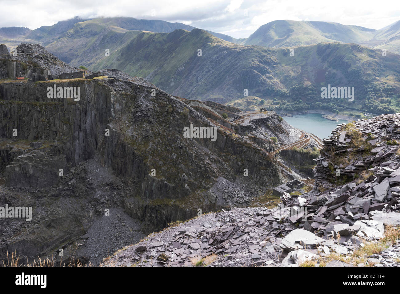 Dinorwic slate quarry hi-res stock photography and images - Alamy