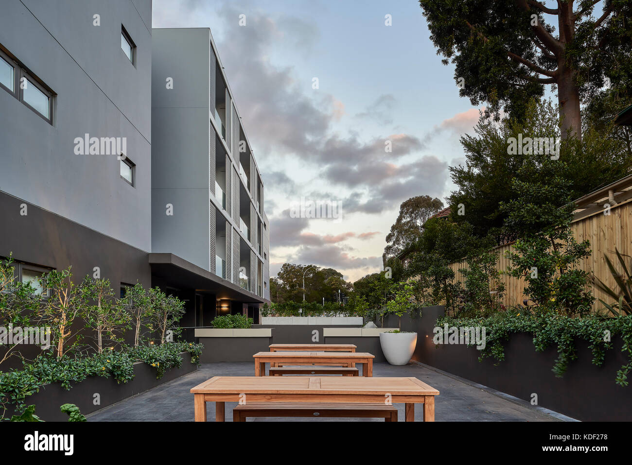 Outdoor terrace area. Good Life Suites, Crows Nest, Australia ...