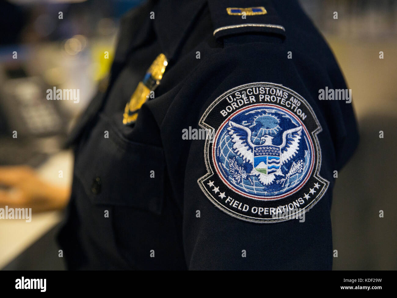 Officers from u s customs hi-res stock photography and images - Alamy