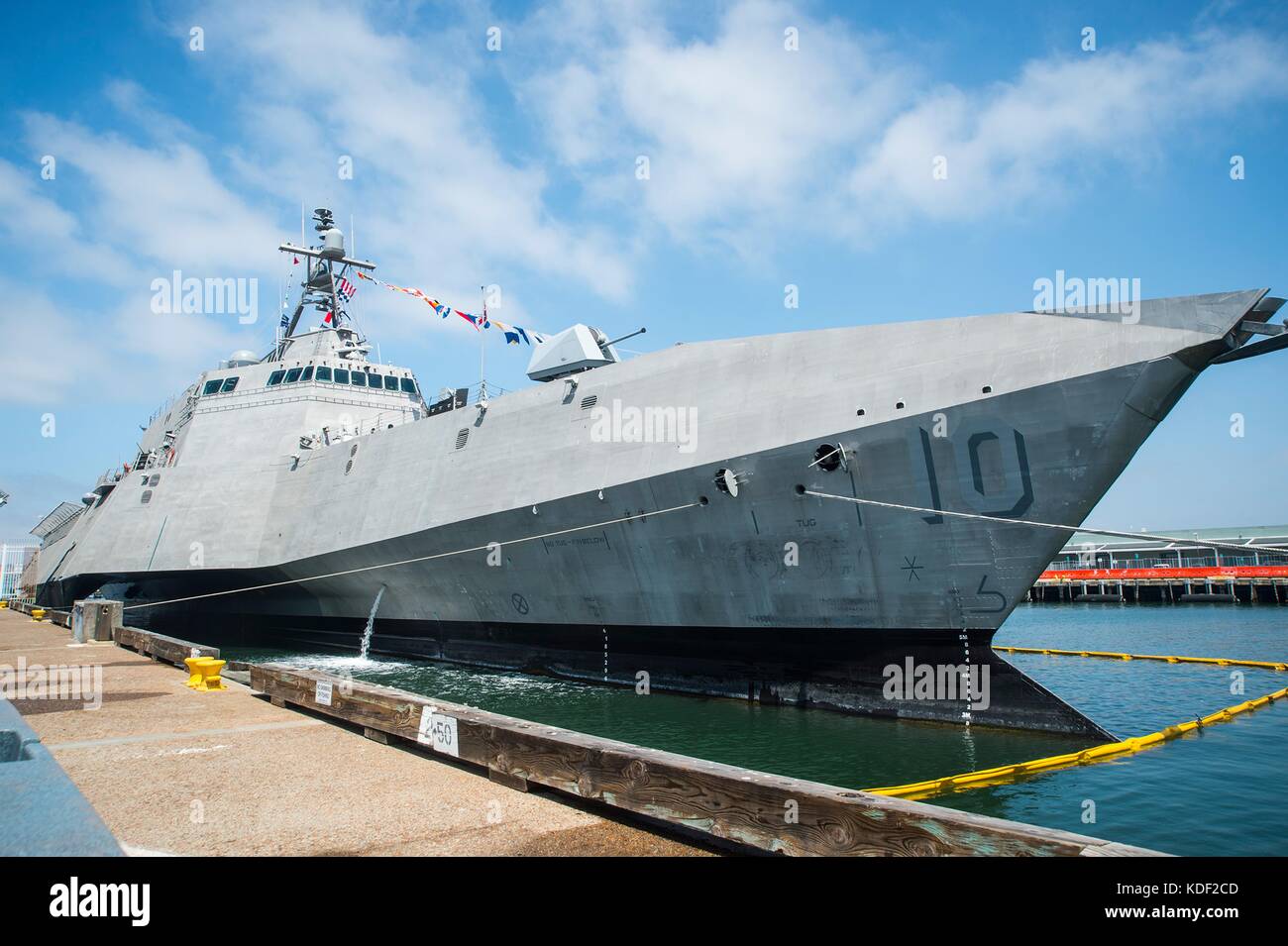 The U.S. Navy Independence-class littoral combat ship USS Gabrielle ...