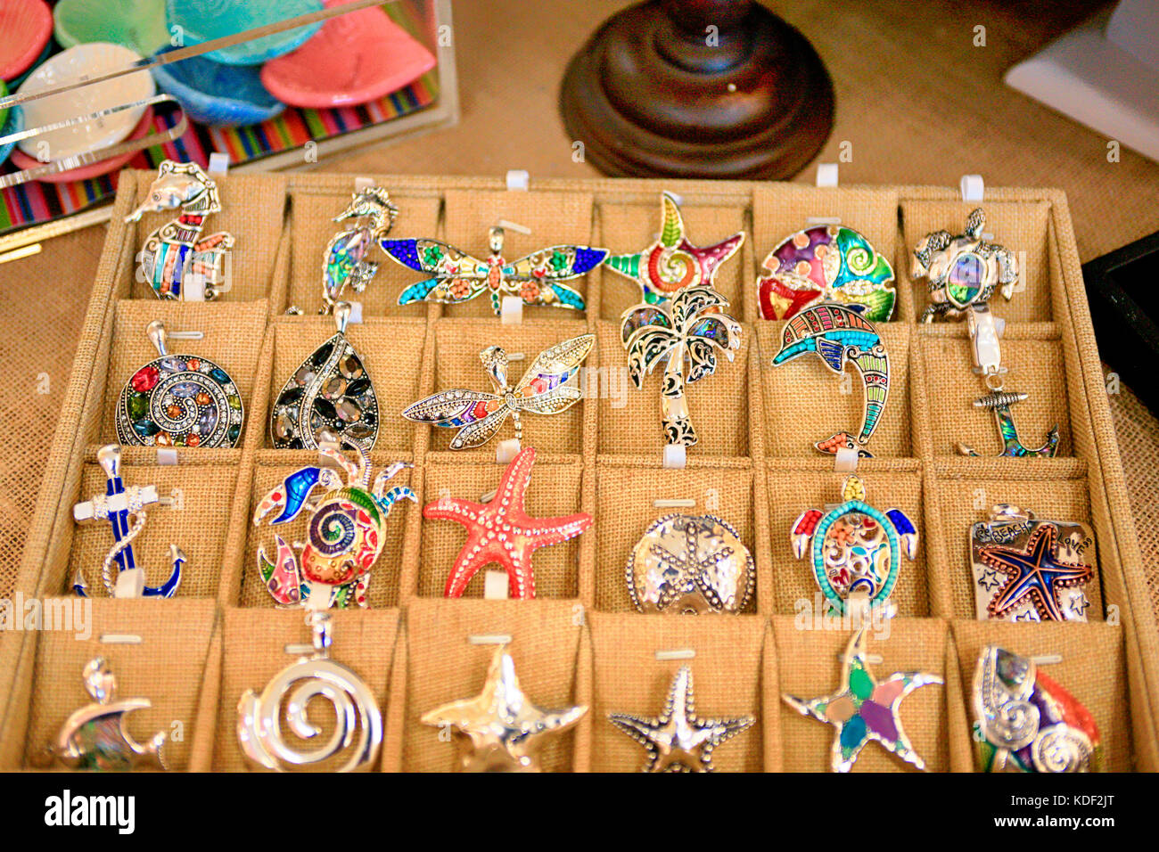 Jewelry sale florida hi-res stock photography and images - Alamy