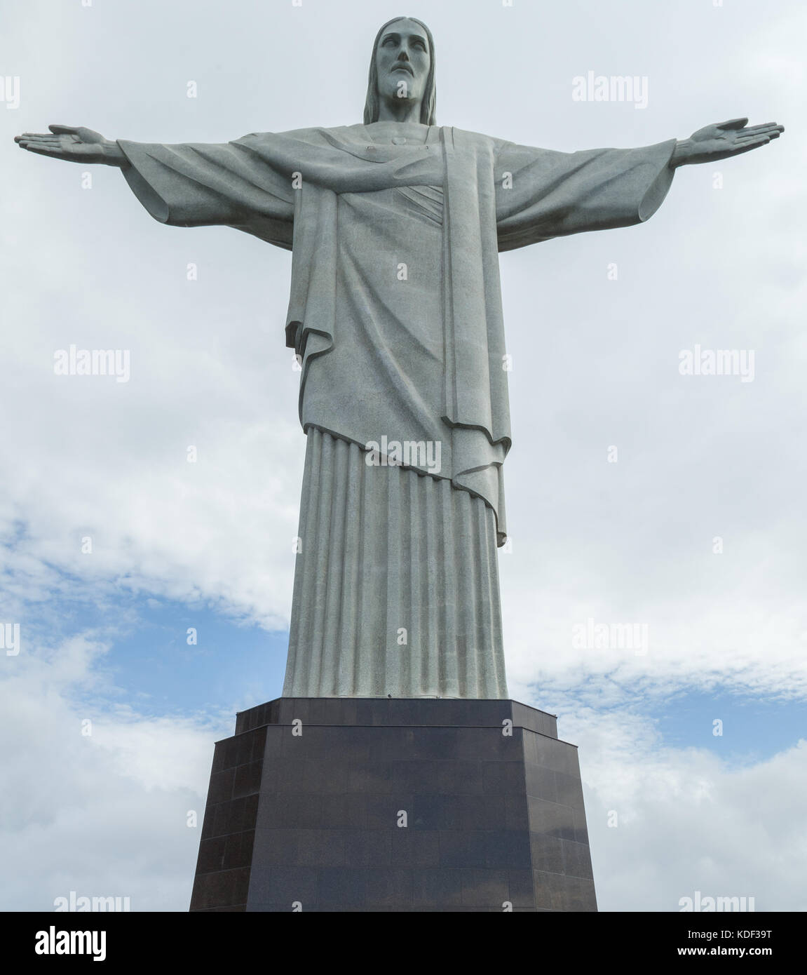 Christ the redeemer statue aerial hi-res stock photography and images ...