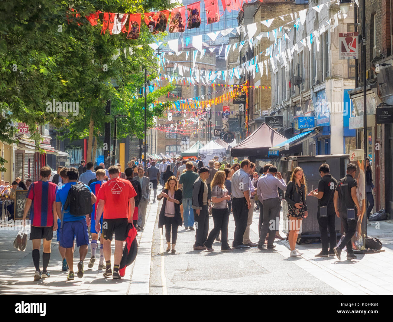 Crowded Market Scene High Resolution Stock Photography and Images - Alamy