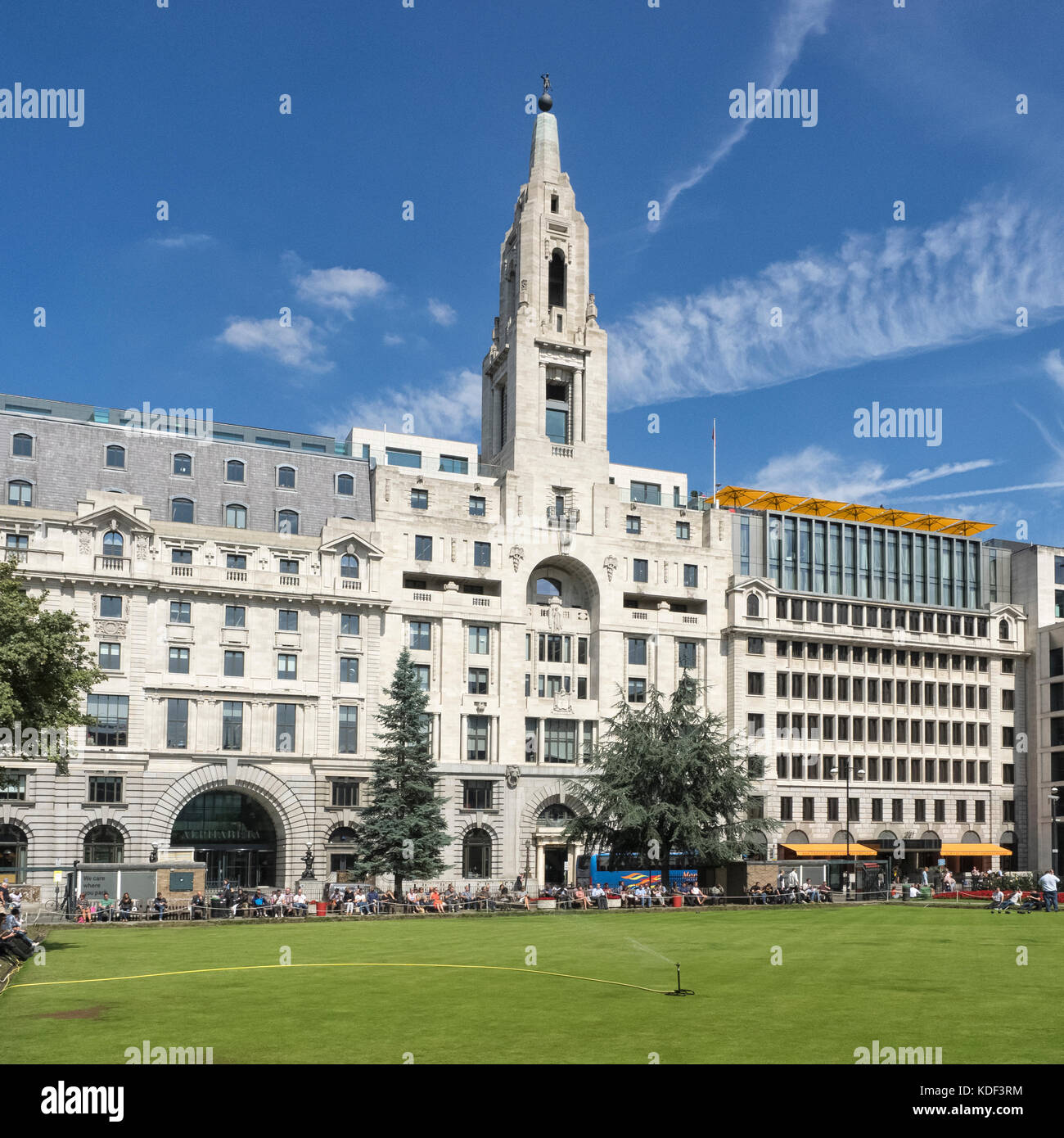 LONDON, UK - AUGUST 25, 2017: View across the lawns at Finsbury Square ...