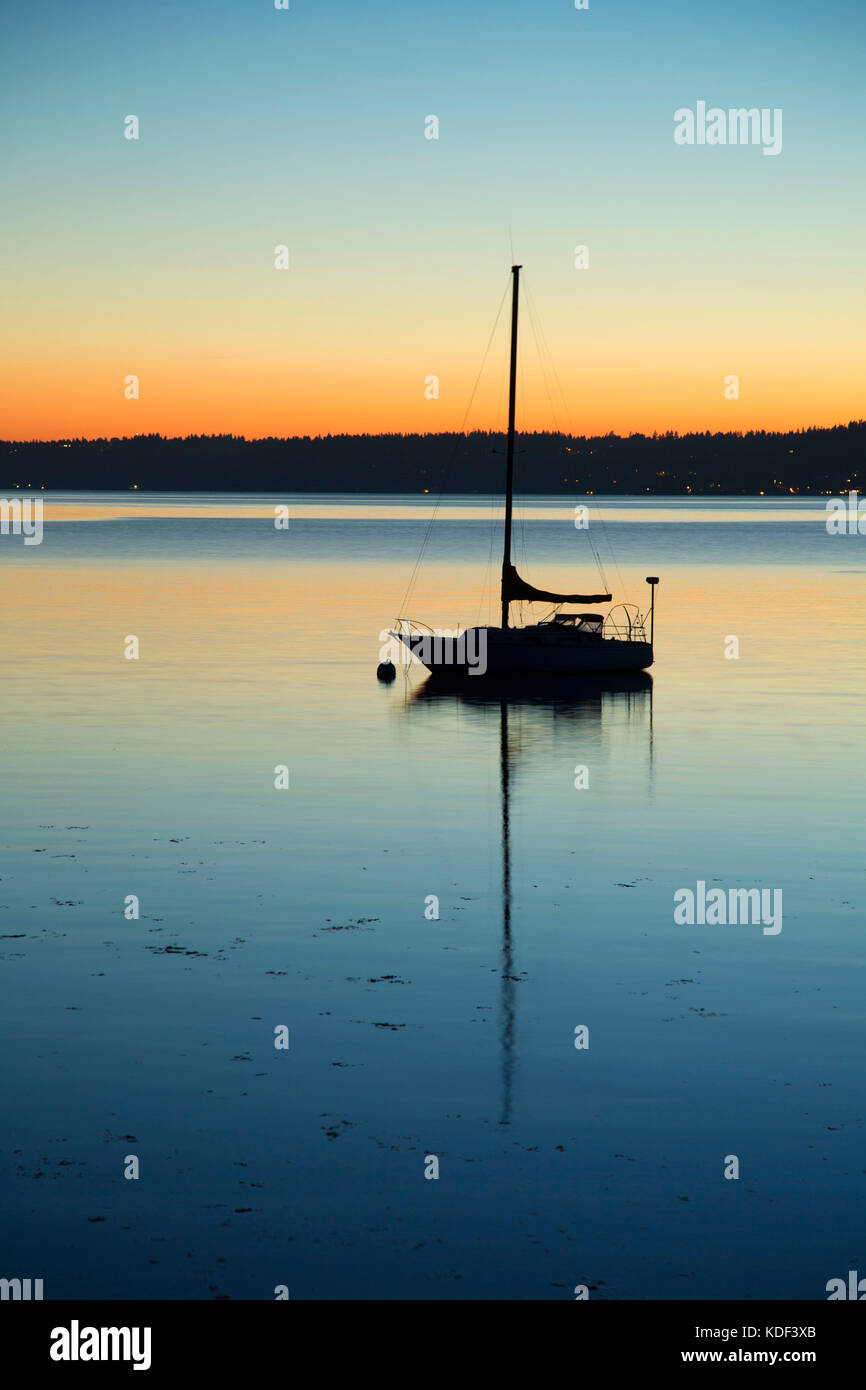 Sailboat dawn, Tramp Harbor Dock Park, Vashon Island, Washington Stock ...