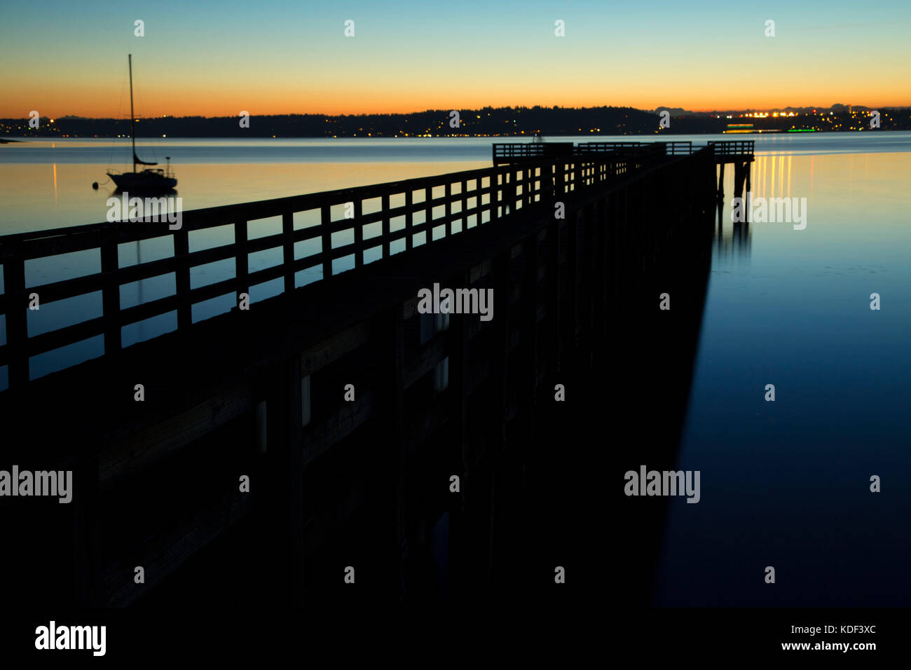 Tramp Harbor Dock dawn, Tramp Harbor Dock Park, Vashon Island ...