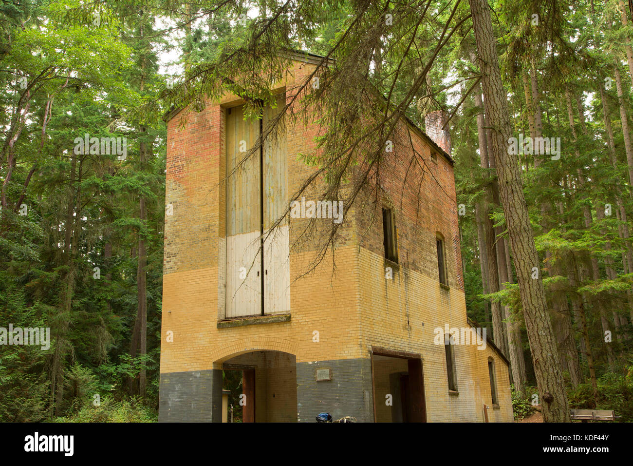 Torpedo Tower, Fort Townsend Historical State Park , Washington Stock ...