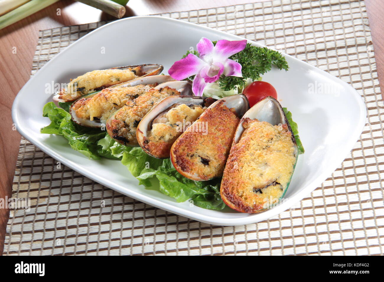 clam or mussel cuisine Stock Photo - Alamy