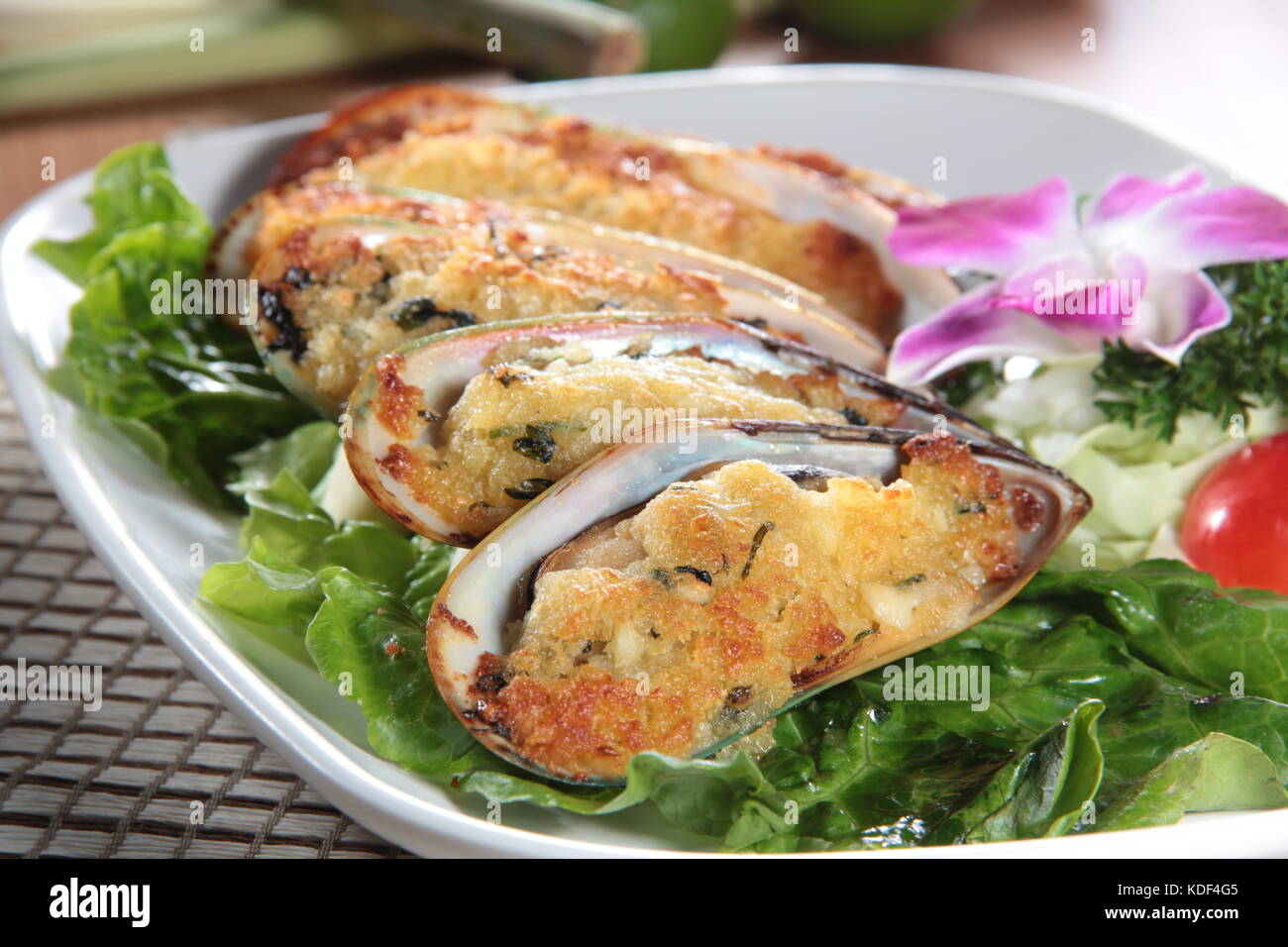clam or mussel cuisine Stock Photo - Alamy