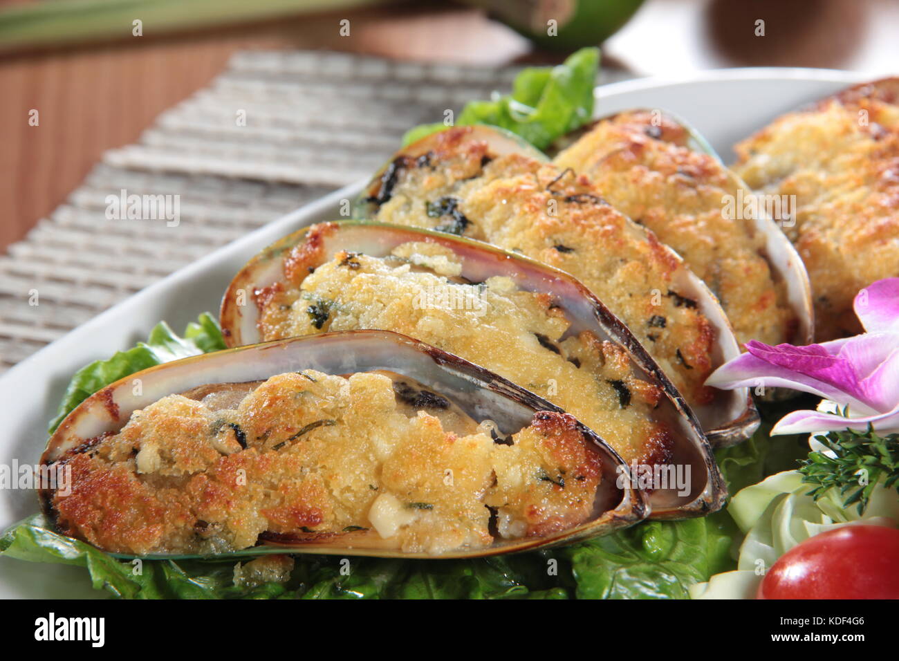clam or mussel cuisine Stock Photo - Alamy