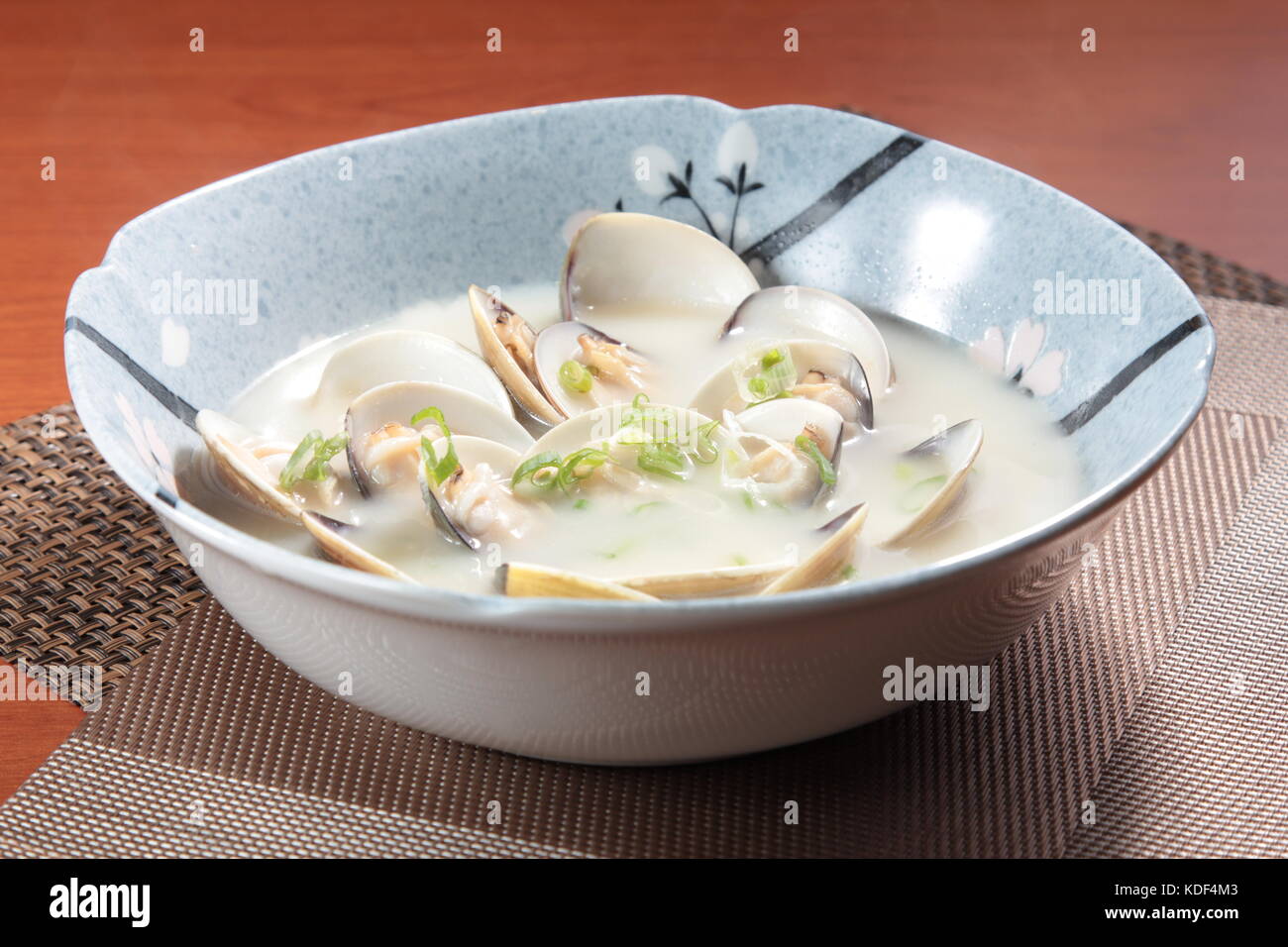 clam or mussel cuisine Stock Photo - Alamy