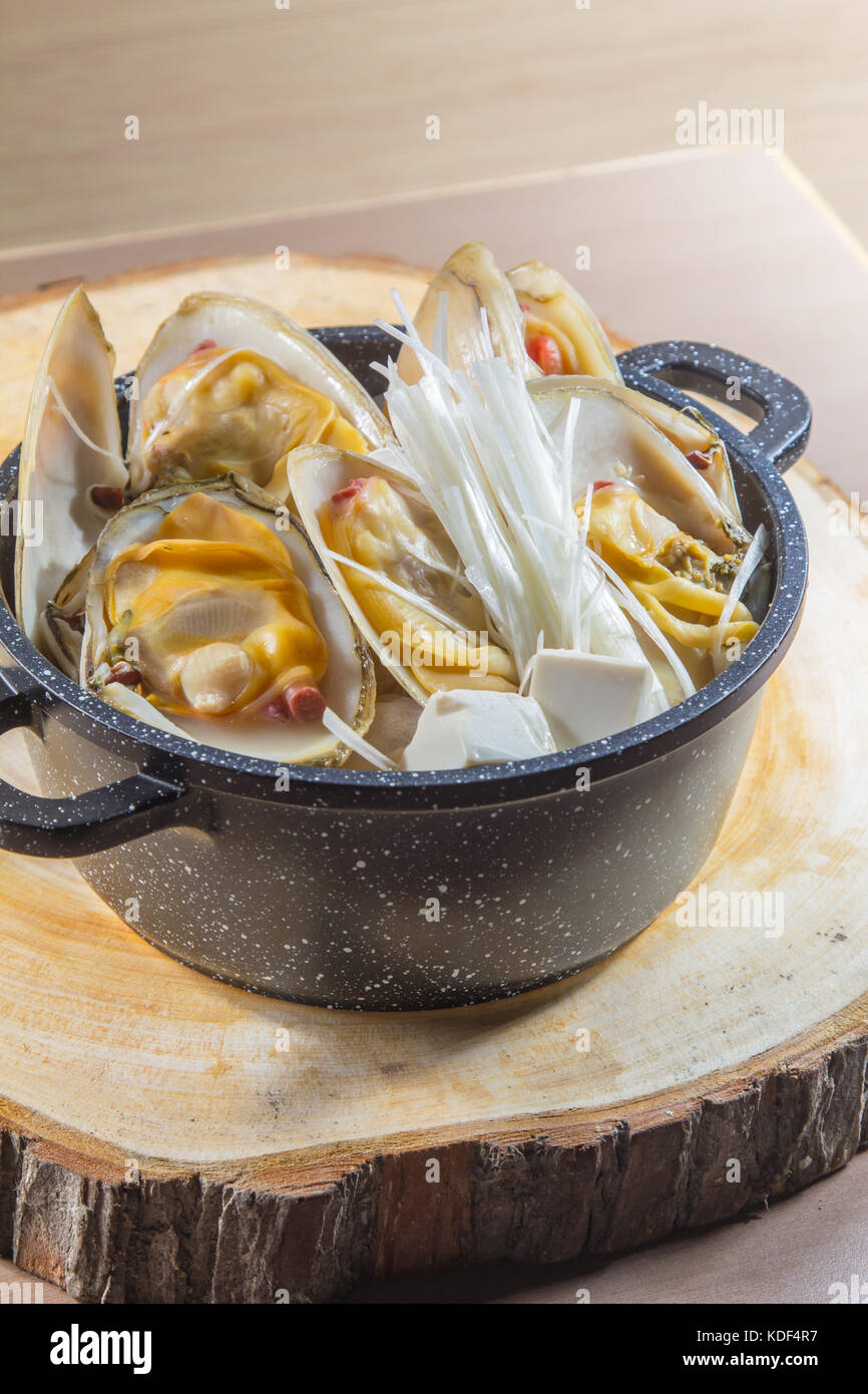 clam or mussel cuisine Stock Photo - Alamy