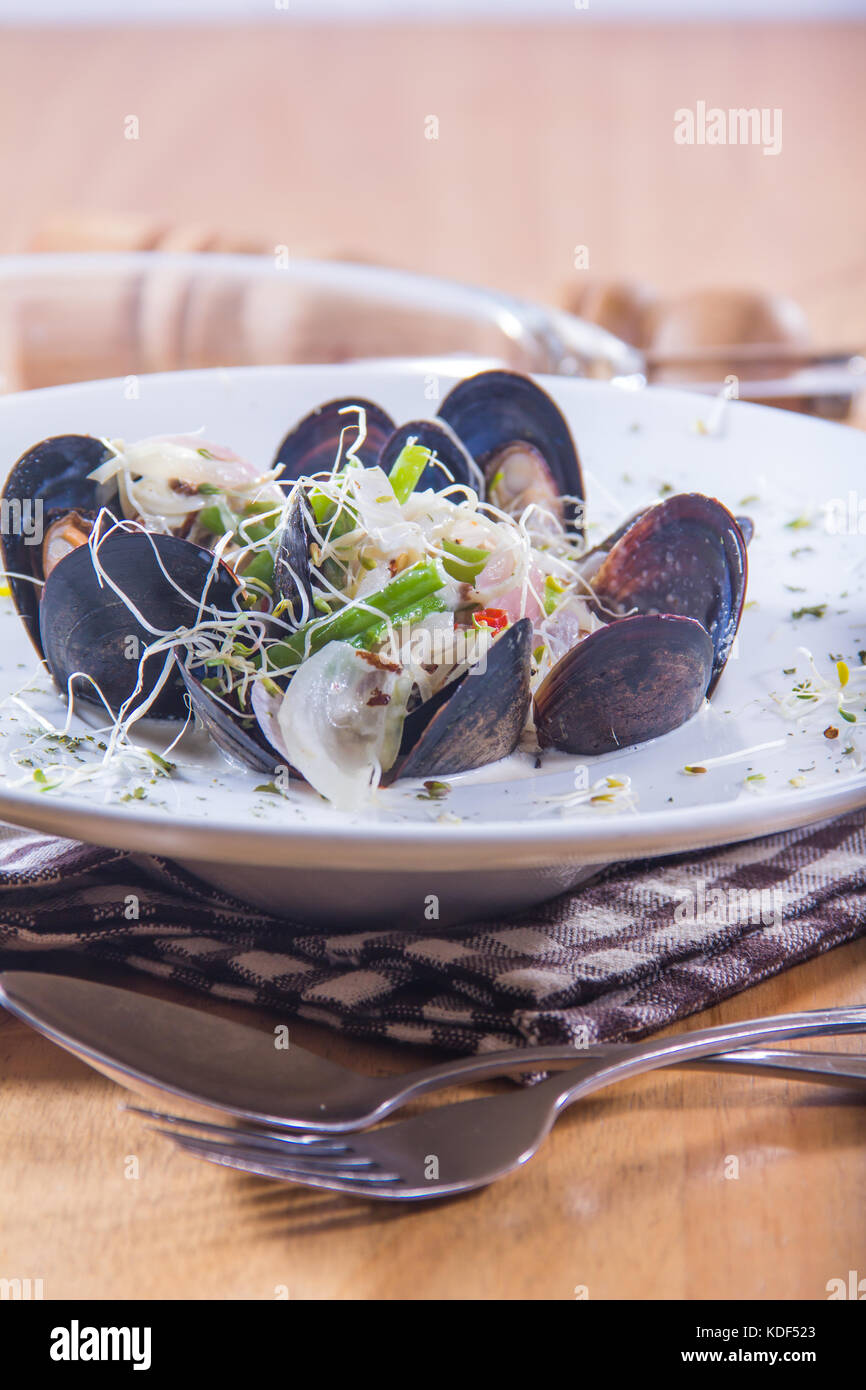 clam or mussel cuisine Stock Photo - Alamy