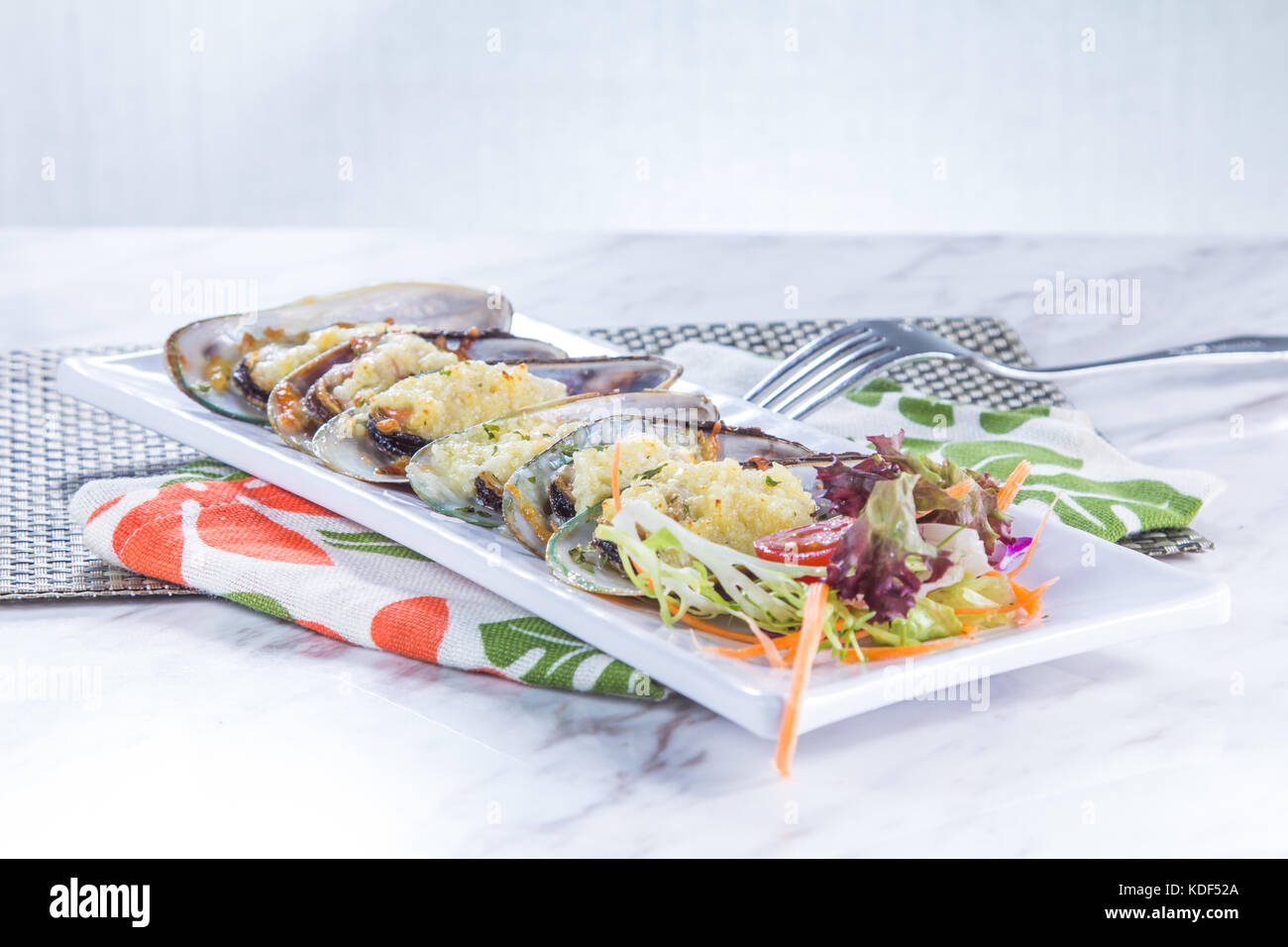clam or mussel cuisine Stock Photo - Alamy