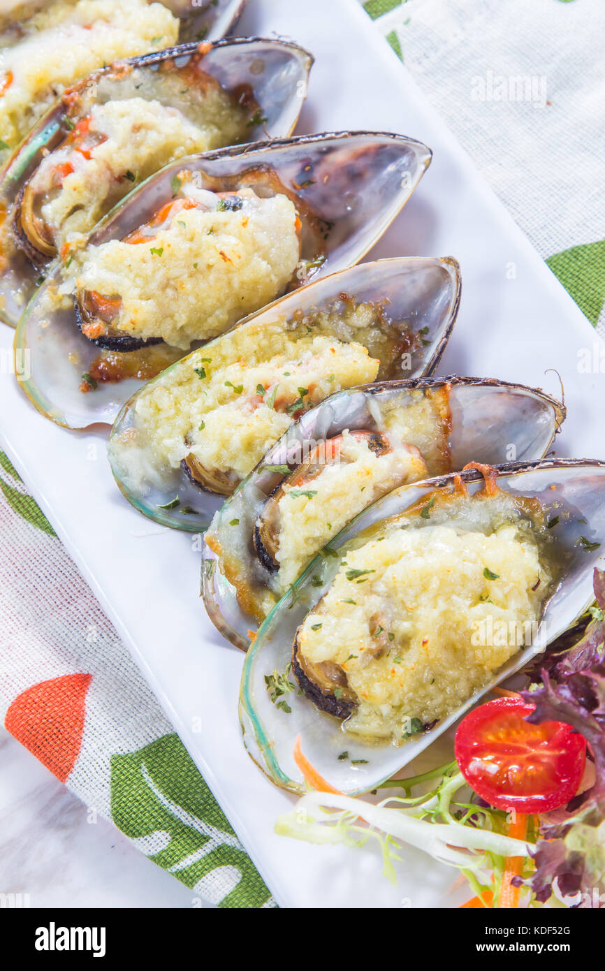 clam or mussel cuisine Stock Photo - Alamy