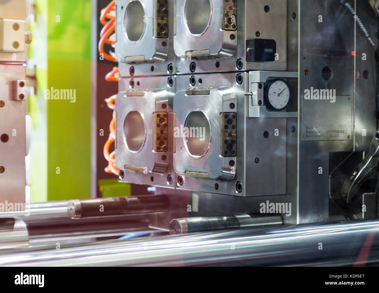 Plastic injection hi-res stock photography and images - Alamy