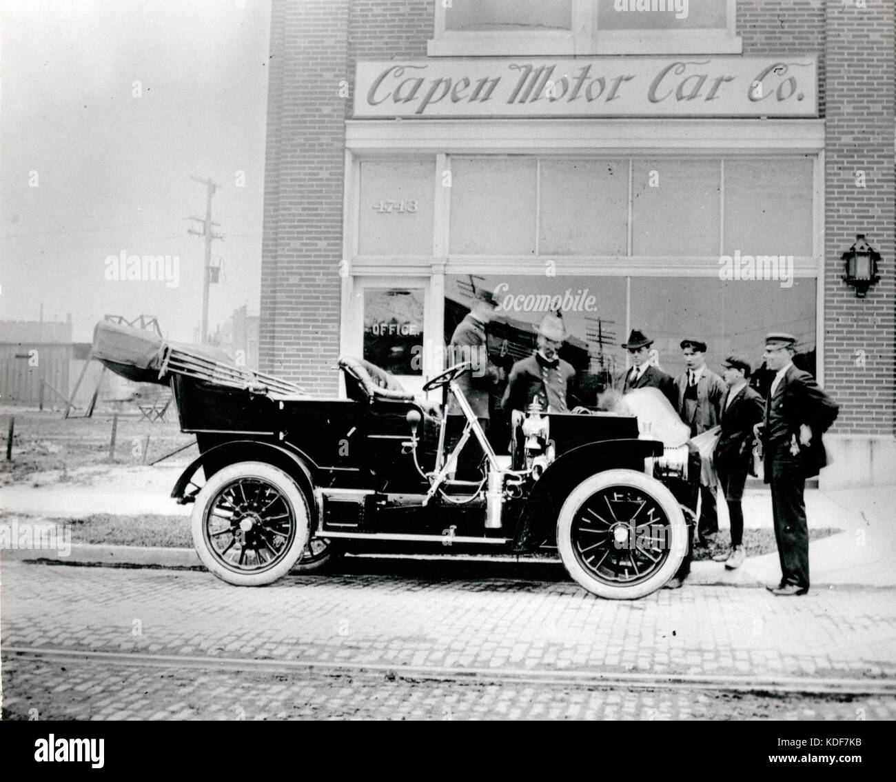 Locomobile, 1907. (In front of Capen Motor Car Company. 4739 4743 ...