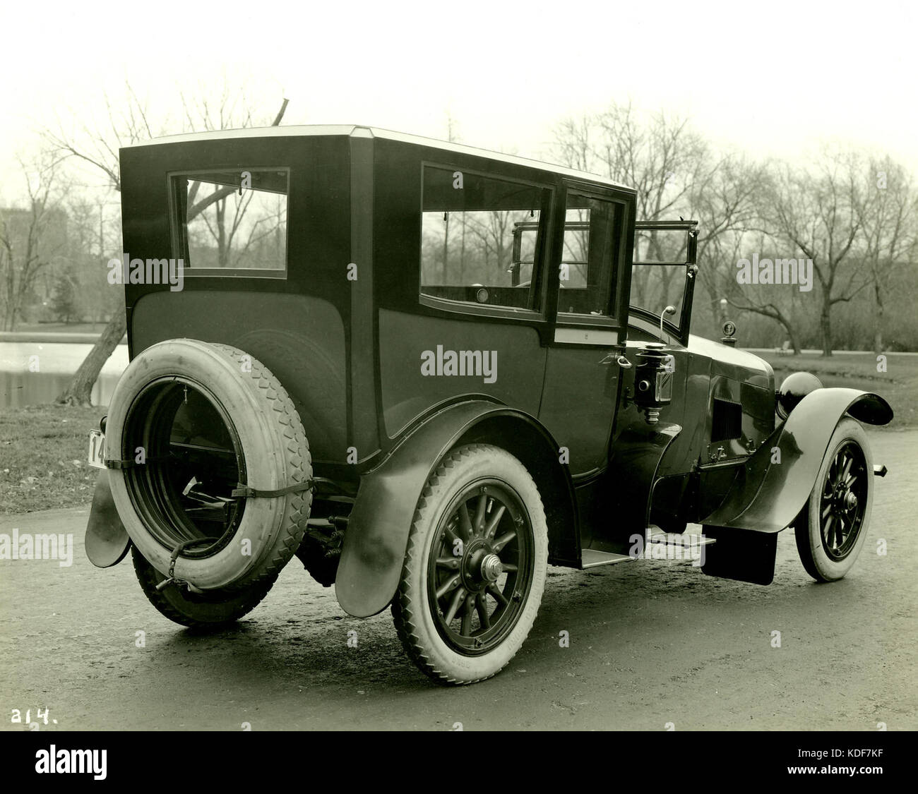 Special designed 1918 Dorris Town Car on IC6 Chassis. (automobile rear ...