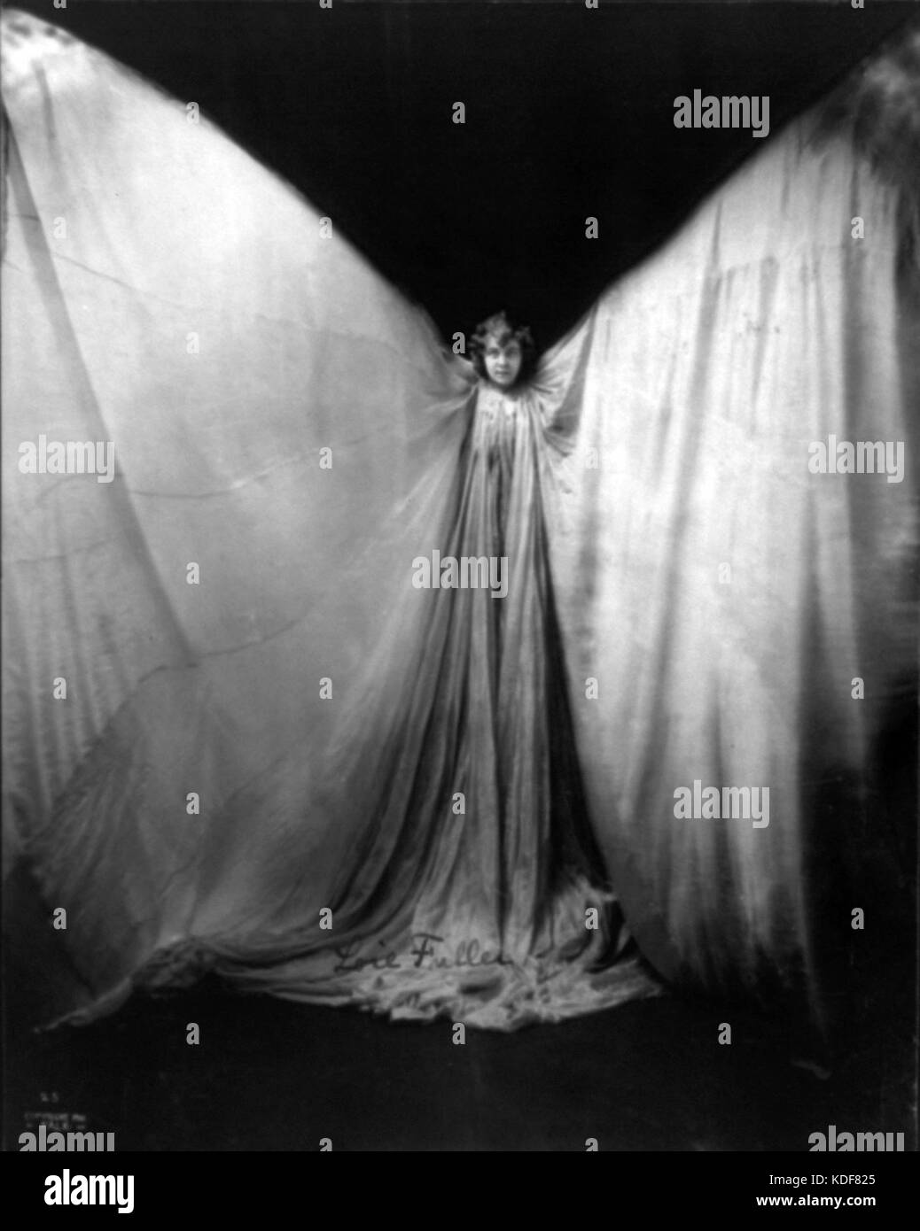 Loie Fuller, a famous American dancer and choreographer, is known for ...