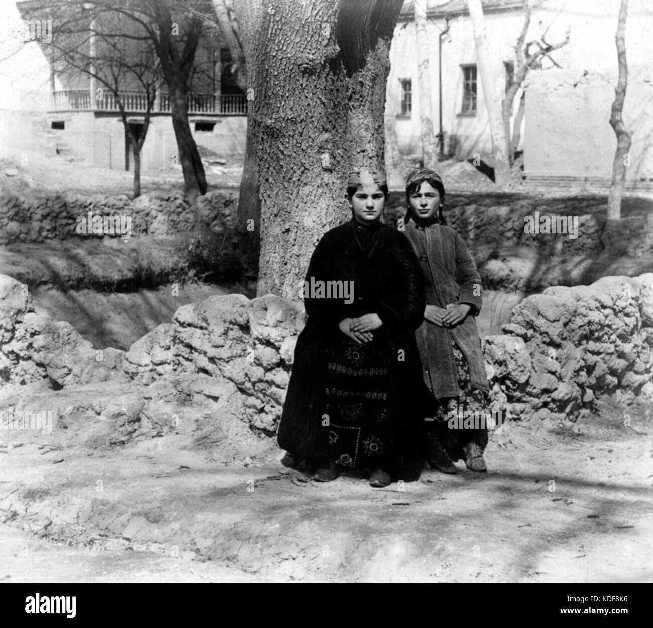 Jewish girls Samarkand 1900s Stock Photo - Alamy