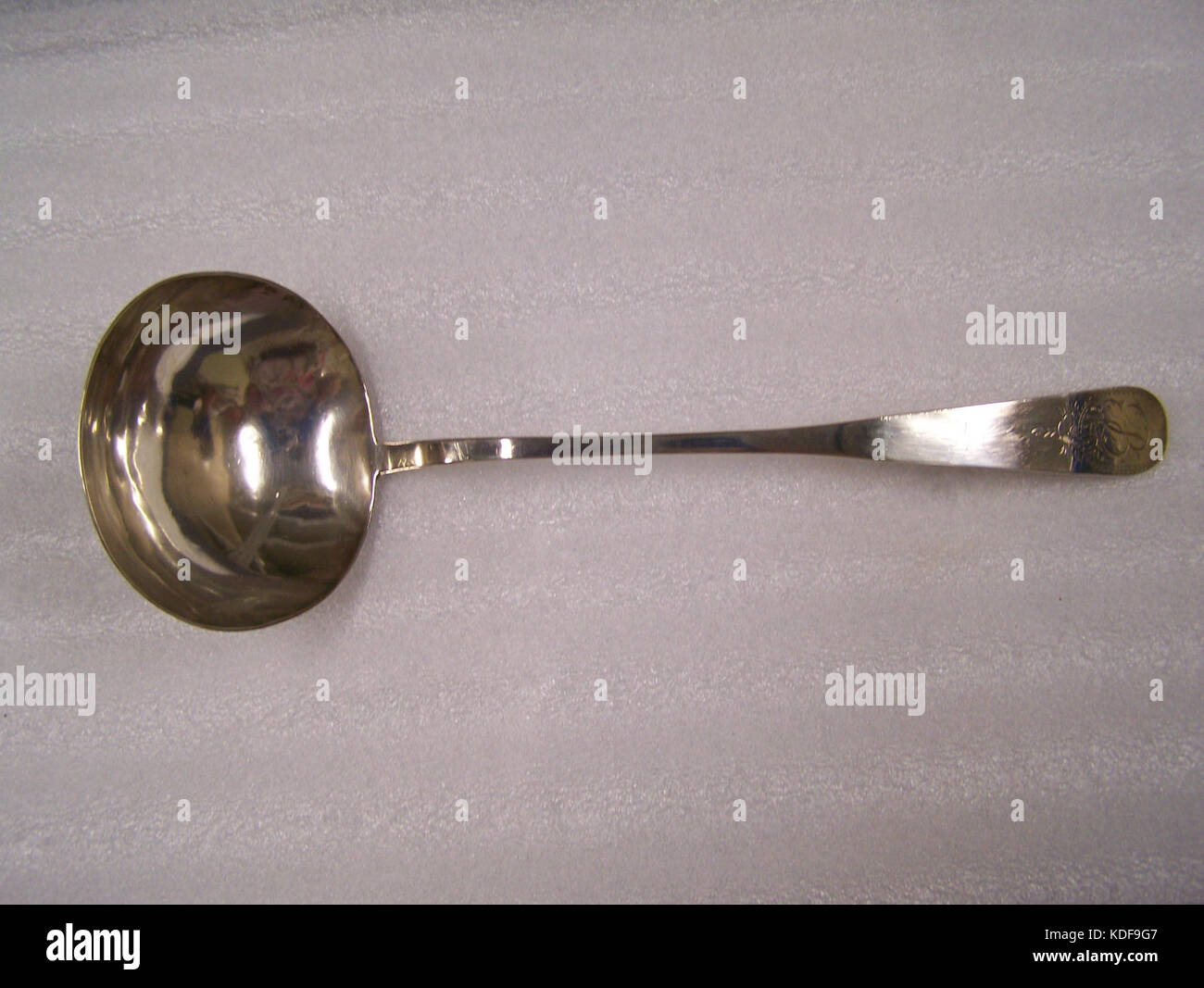 Silver ladle hi-res stock photography and images - Alamy