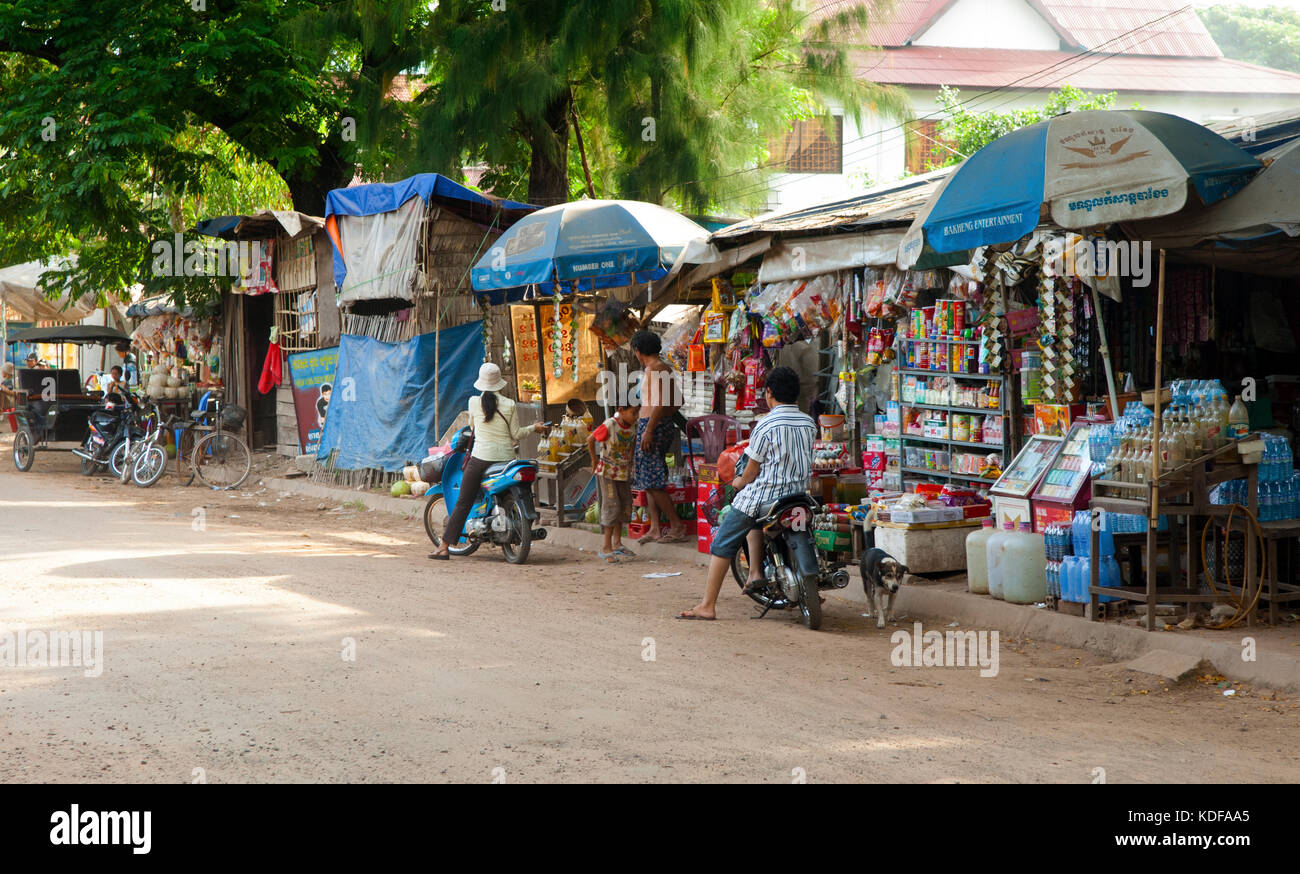 Overloading hi-res stock photography and images - Alamy
