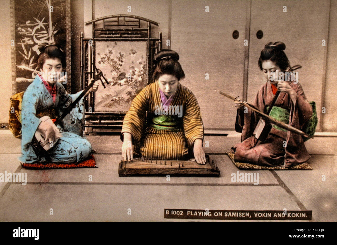 Playing samisen hi-res stock photography and images - Alamy
