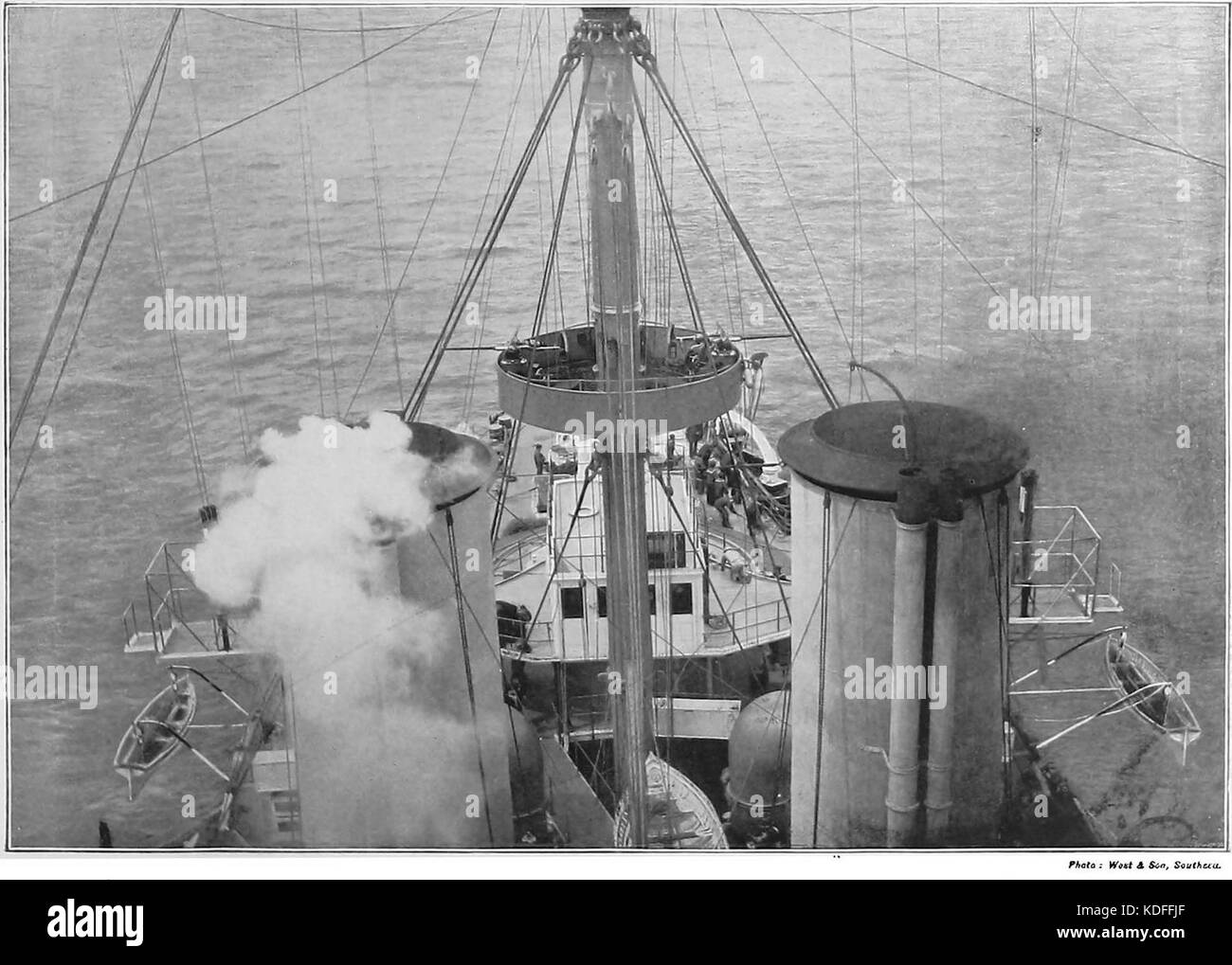 HMS Royal Sovereign QE2 67 Stock Photo - Alamy