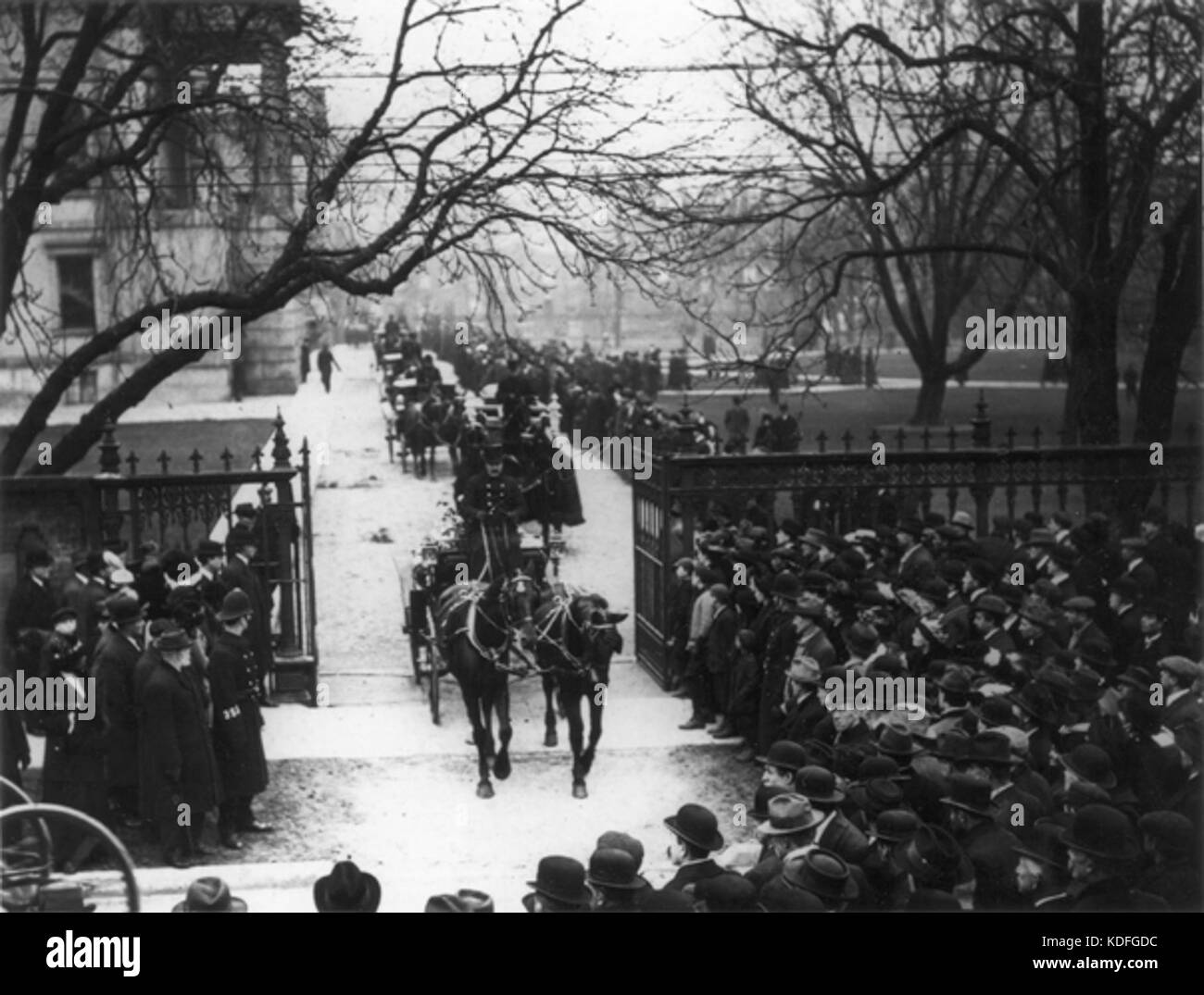 Victorian funeral procession hi-res stock photography and images - Alamy