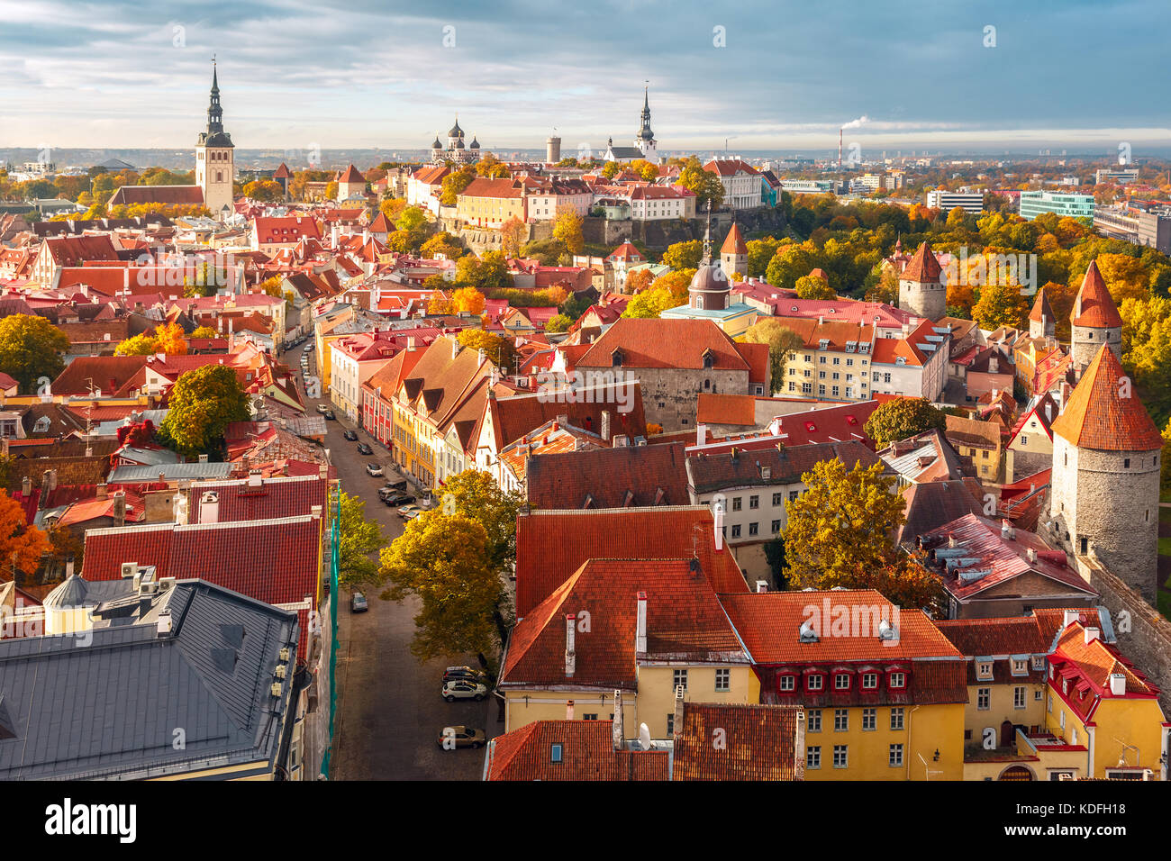Tall old buildings hi-res stock photography and images - Alamy