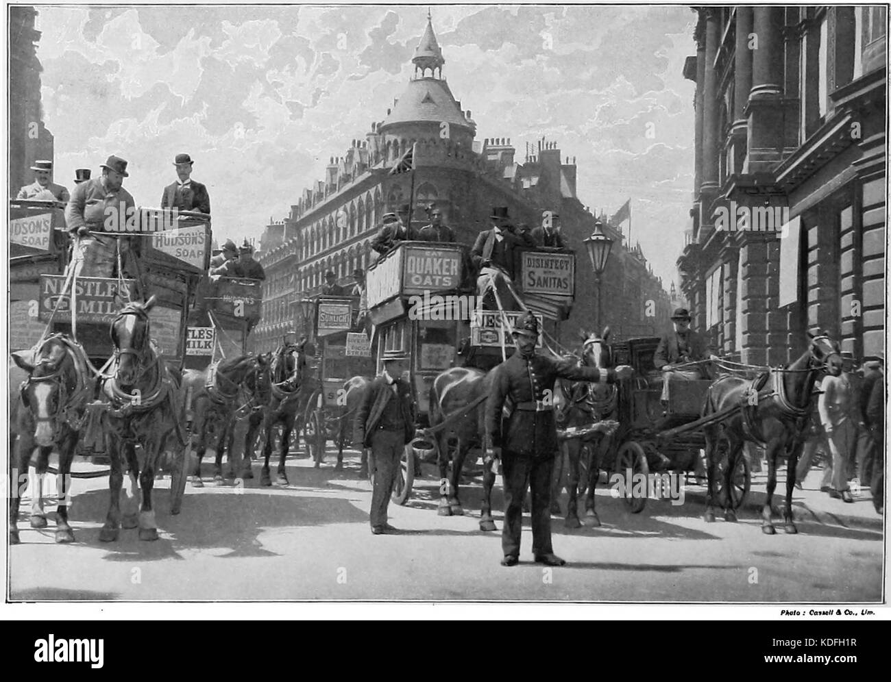 British police 1950s hi-res stock photography and images - Alamy