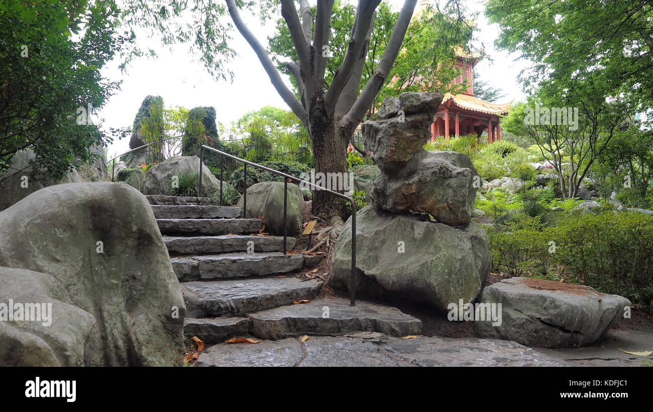 Path in chinese garden hi-res stock photography and images - Alamy
