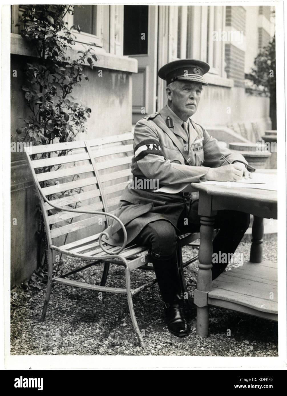 Sir James Willcocks at work (Photo 24 311 Stock Photo - Alamy