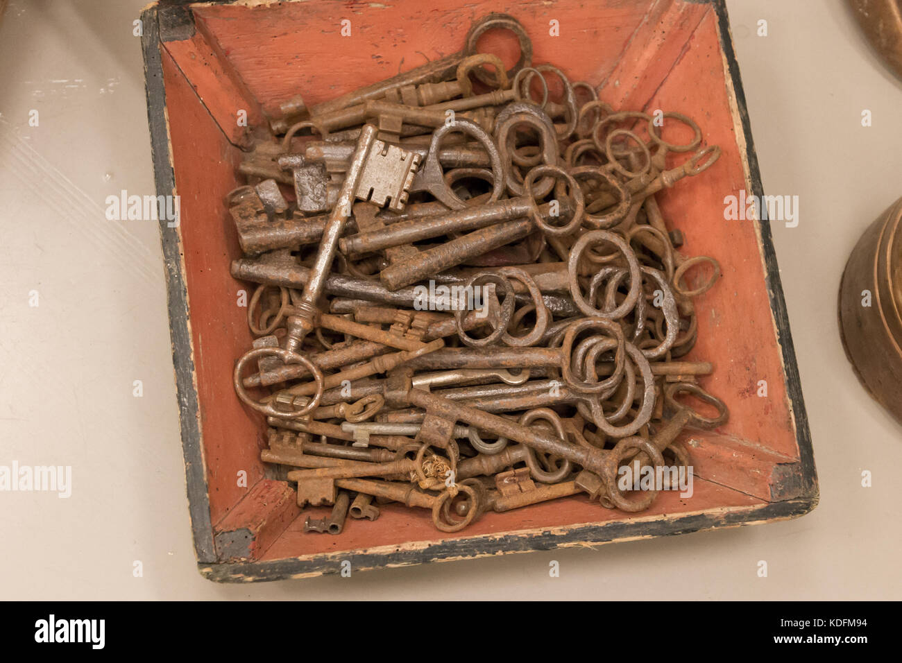 Selection of unique antique keys - Vintage setting Stock Photo - Alamy