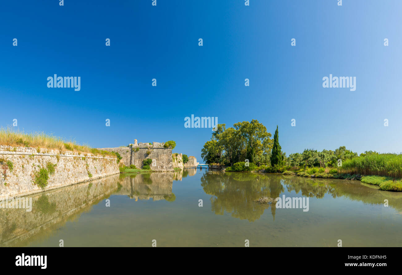 Castle of Ayia Mavra at Lefkada island, Greece Stock Photo - Alamy