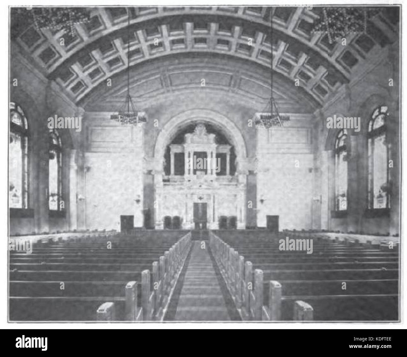 Interior of Temple K.K. Bene Israel in Cincinnati Stock Photo - Alamy