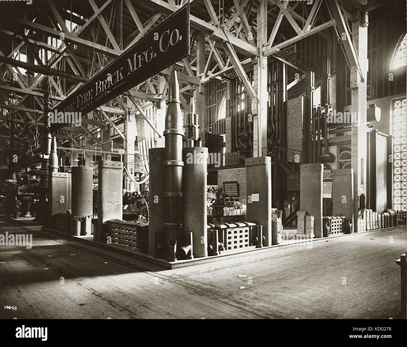 Laclede Fire Brick Manufacturing Company exhibit in the Palace of ...