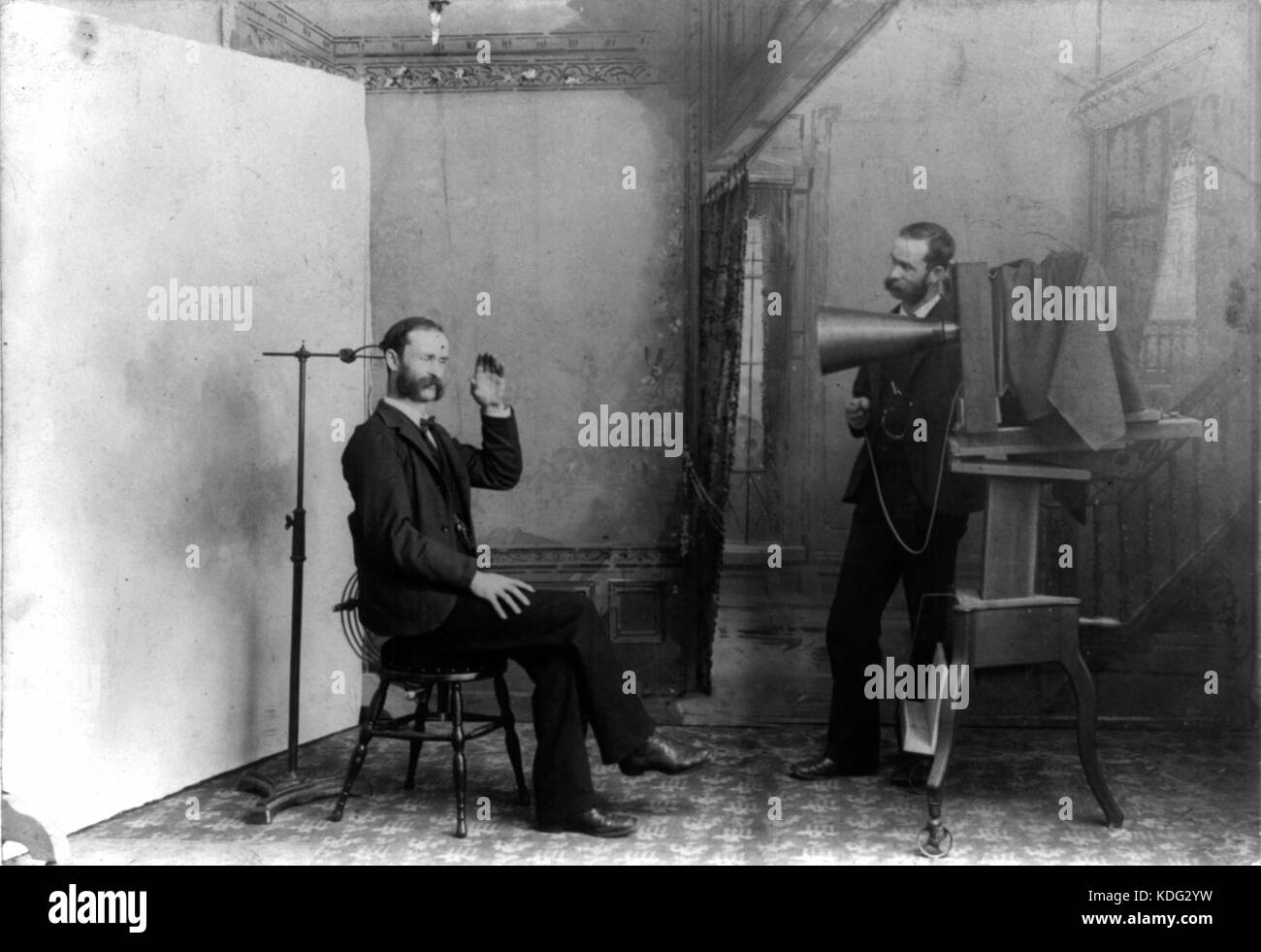 Antique photo studio hi-res stock photography and images - Alamy