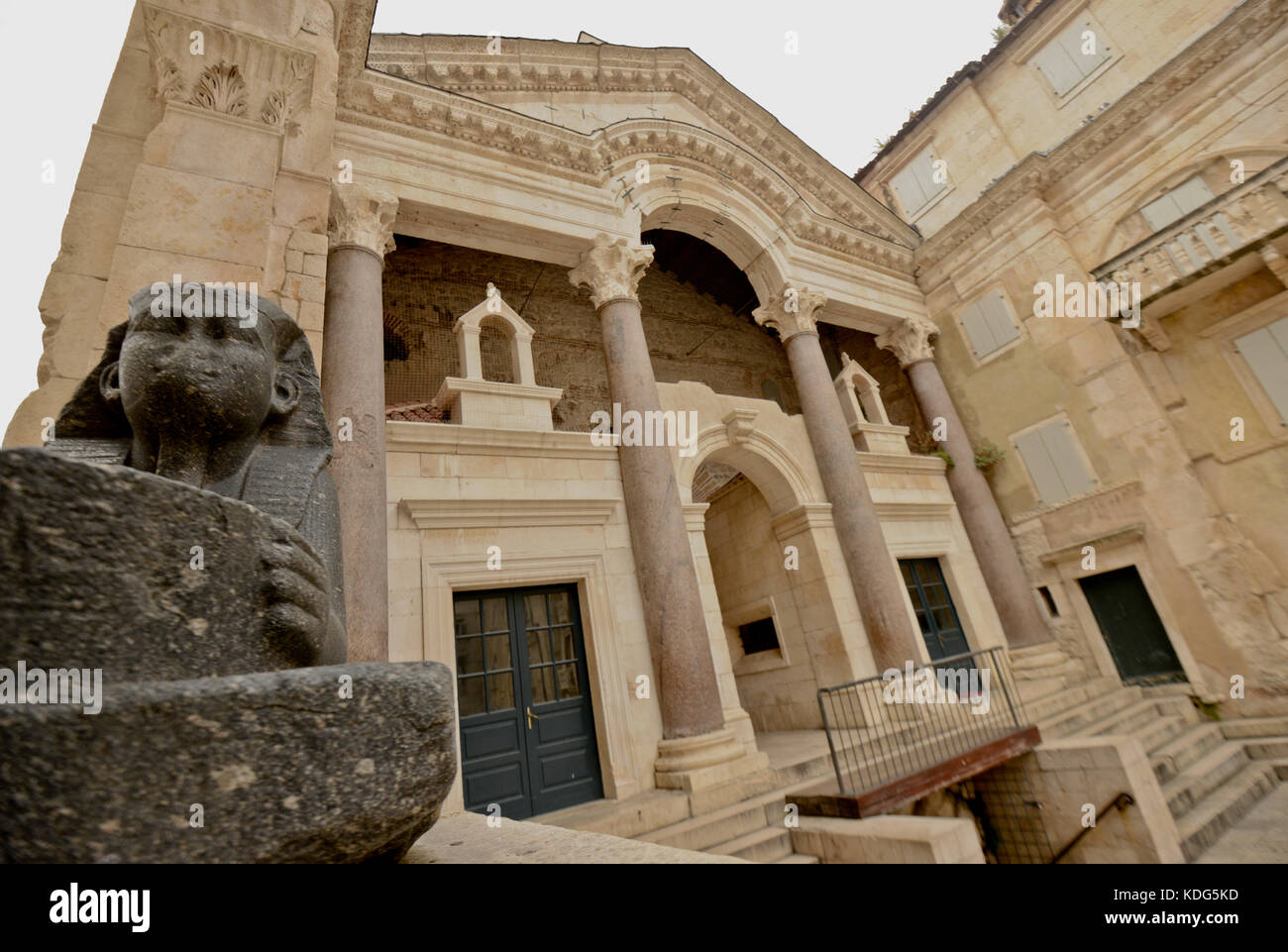 Peristyle of the Diocletian's Palace, Split, Croatia Stock Photo - Alamy