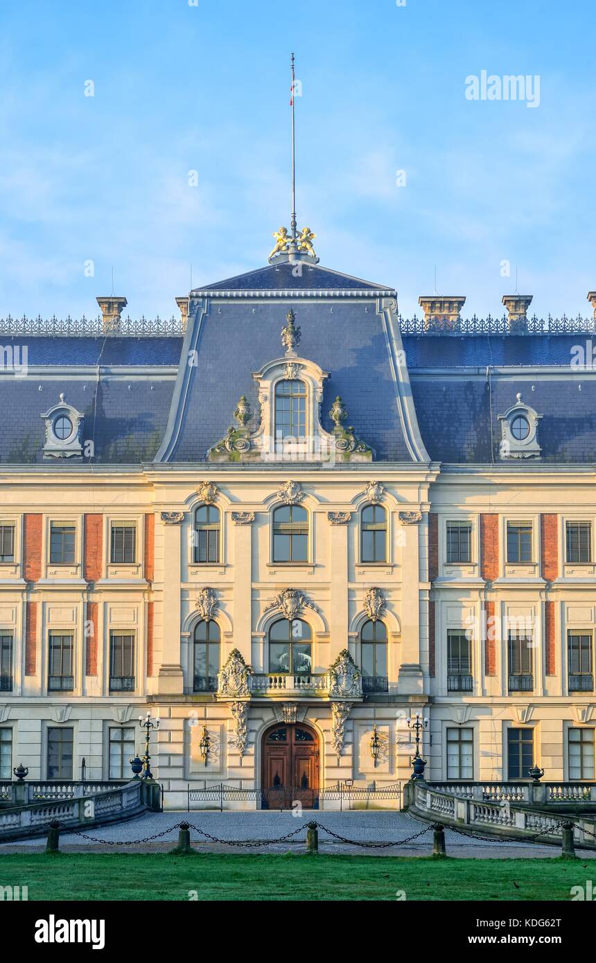Neo baroque structure hi-res stock photography and images - Alamy