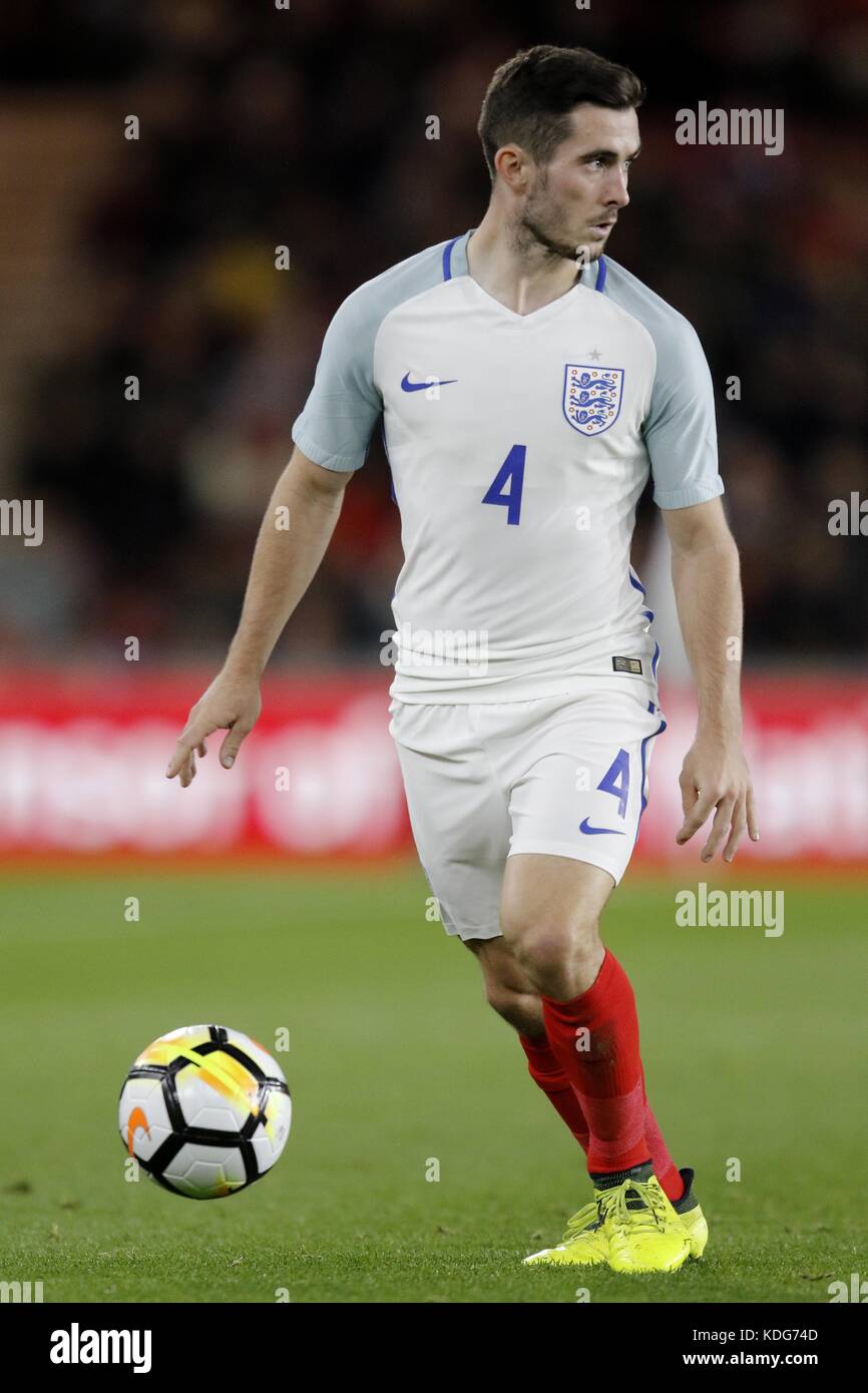 LEWIS COOK ENGLAND U21 & BOURNEMOUTH 2017 Stock Photo - Alamy