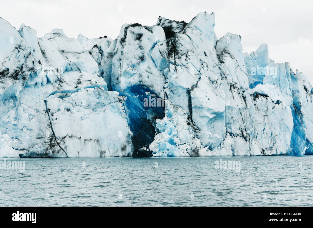 Amazing view of icebergs in glacier lagoon, Jokulsarlon, Iceland ...