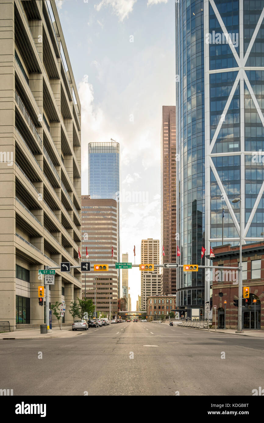 Calgary skyline high rise buildings calgary hi-res stock photography ...